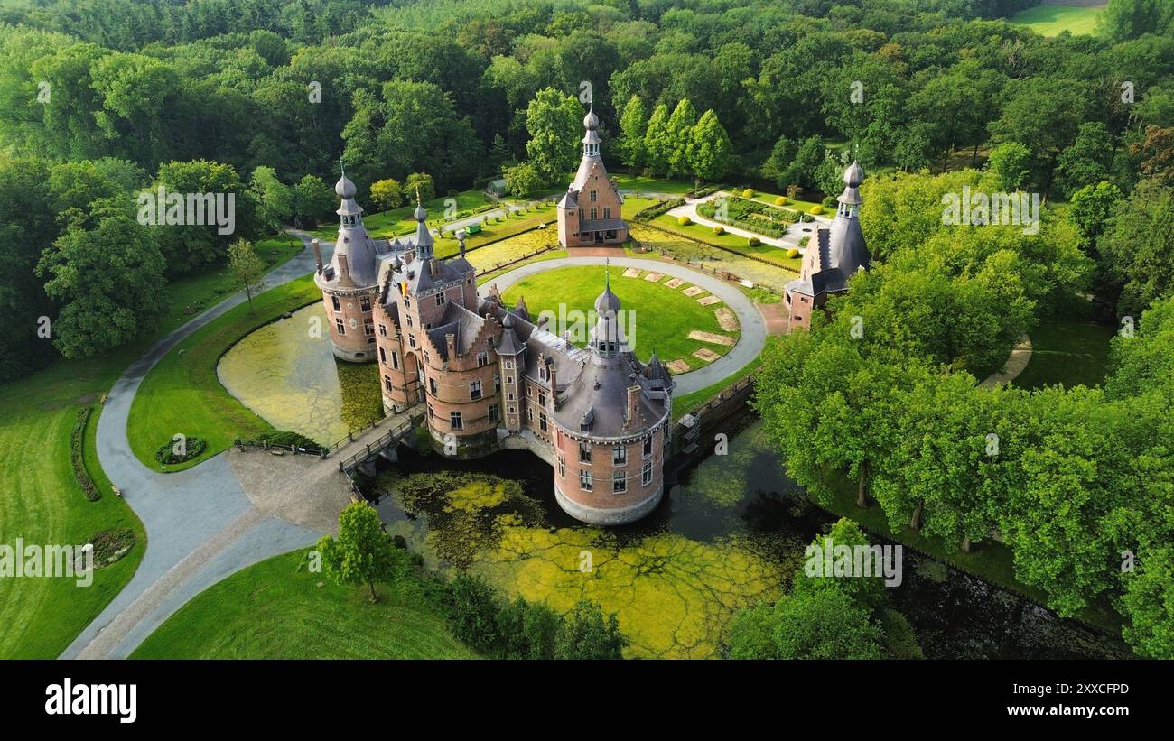 Kasteel ooidonk hi-res stock photography and images - Alamy