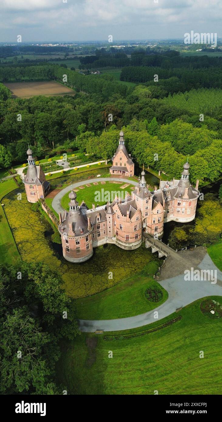 Kasteel ooidonk hi-res stock photography and images - Alamy