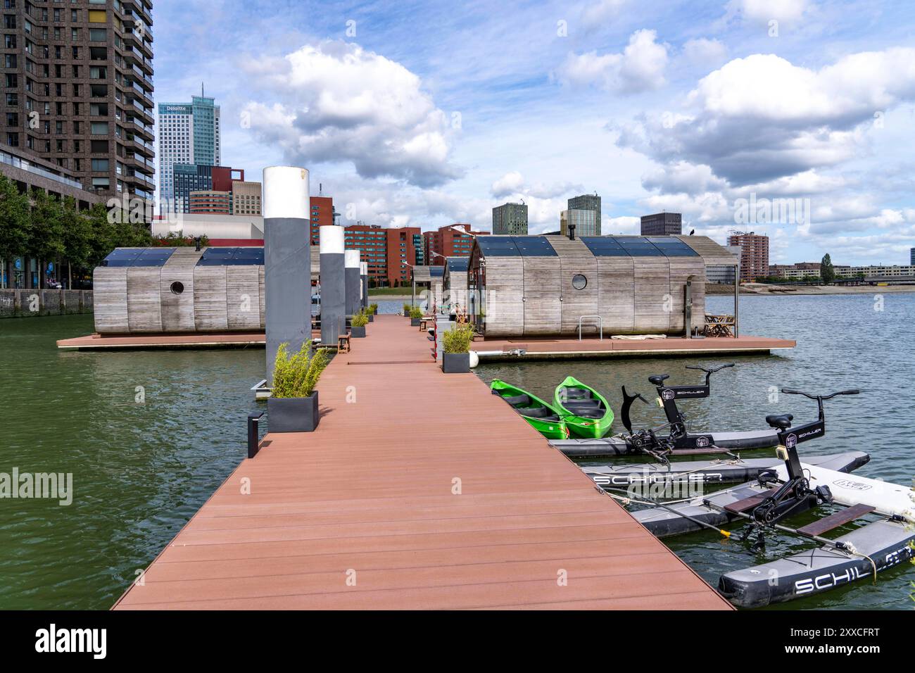 Schwimmende Hotelzimmer, Wikkelboat im Rijnhaven, der Rijnhaven, 28ha ...