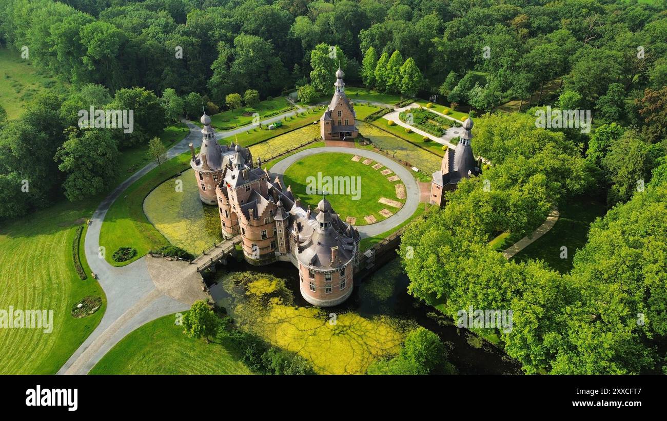 Kasteel ooidonk hi-res stock photography and images - Alamy