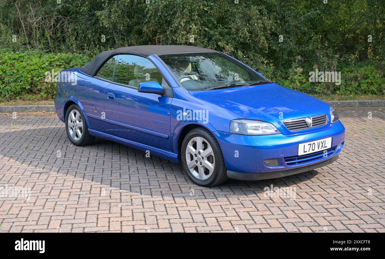 Vauxhall astra mk4 hi-res stock photography and images - Alamy