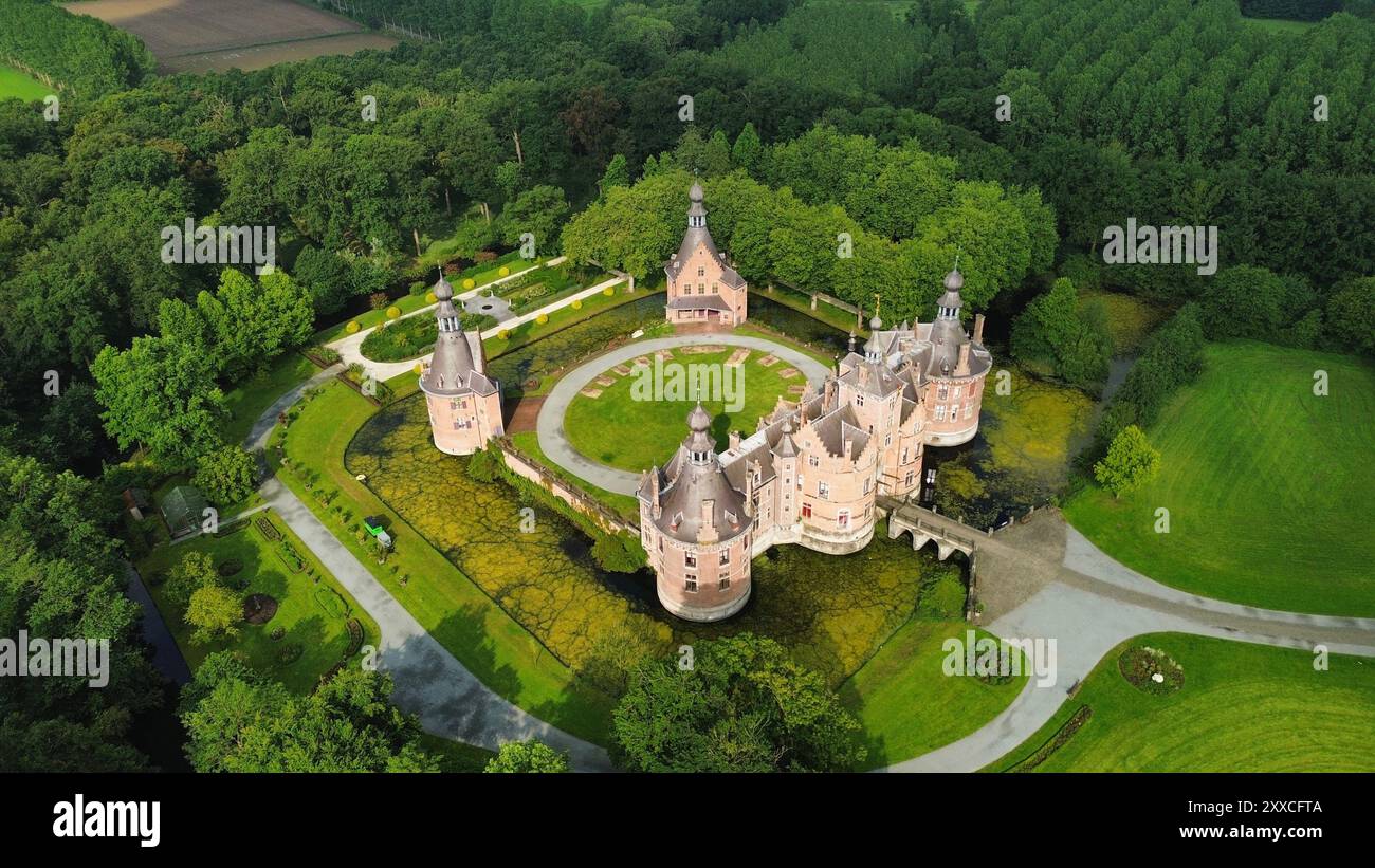 Kasteel ooidonk hi-res stock photography and images - Alamy