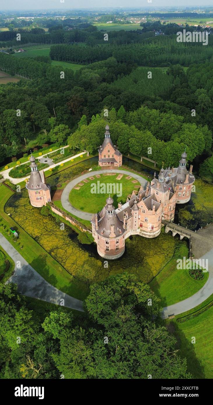 Kasteel ooidonk hi-res stock photography and images - Alamy