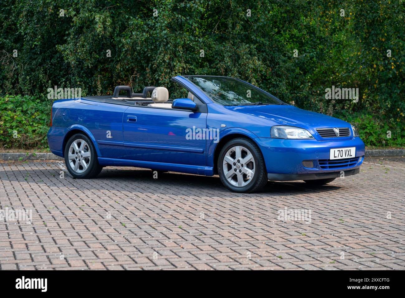 Vauxhall astra mk4 hi-res stock photography and images - Alamy