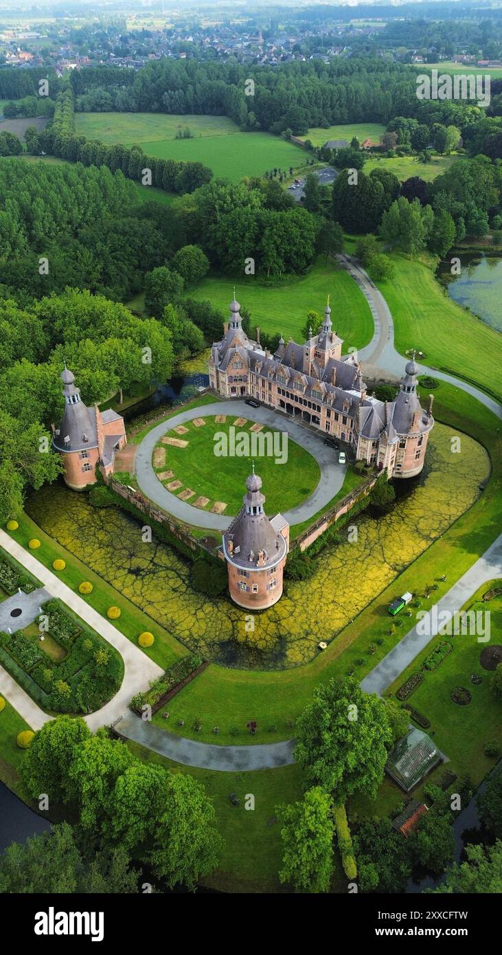 Kasteel ooidonk hi-res stock photography and images - Alamy