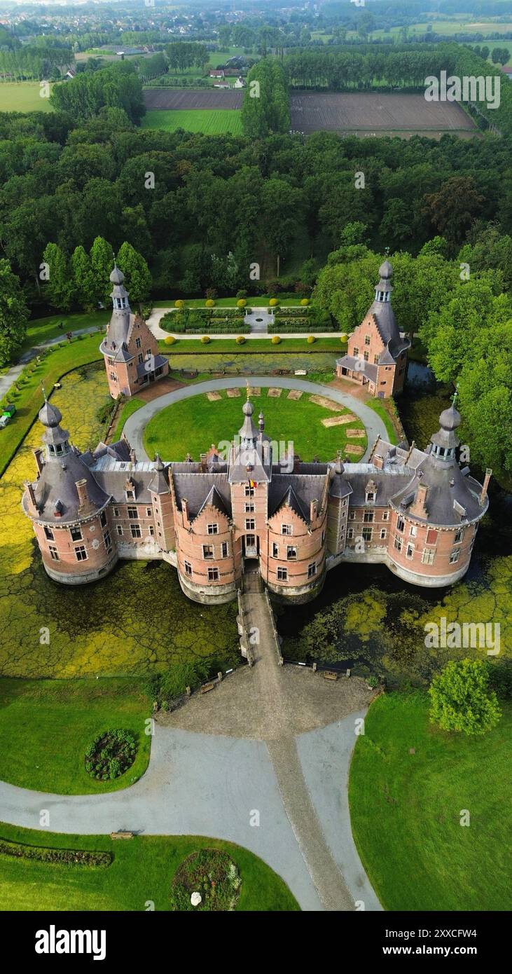 Kasteel ooidonk hi-res stock photography and images - Alamy