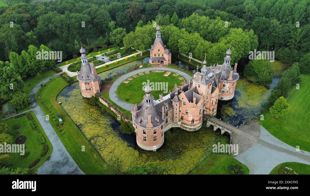 Kasteel ooidonk hi-res stock photography and images - Alamy