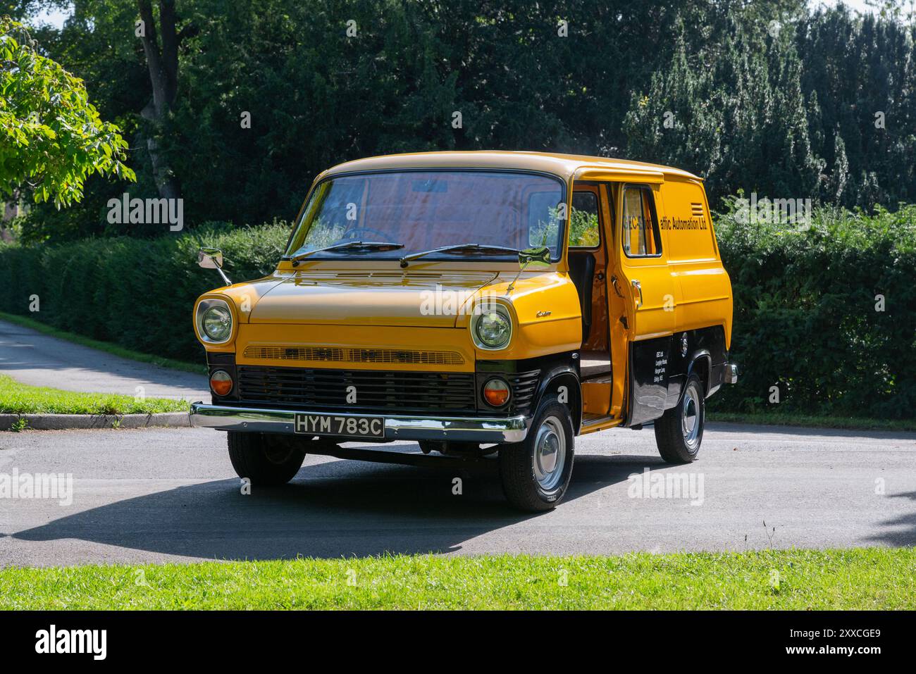 1965 Mk1 Ford Transit van, classic commercial vehicle Stock Photo - Alamy