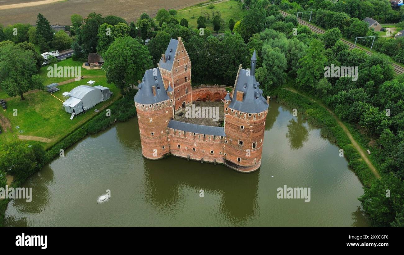 Beersel castle hi-res stock photography and images - Alamy