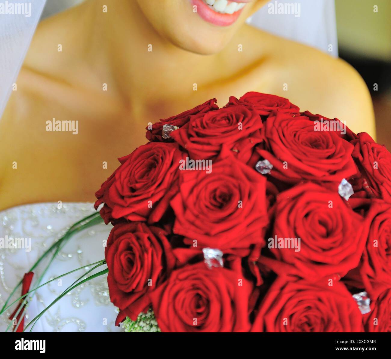 wedding vibes, unique wedding, flower power, red roses,hands, flowers ...