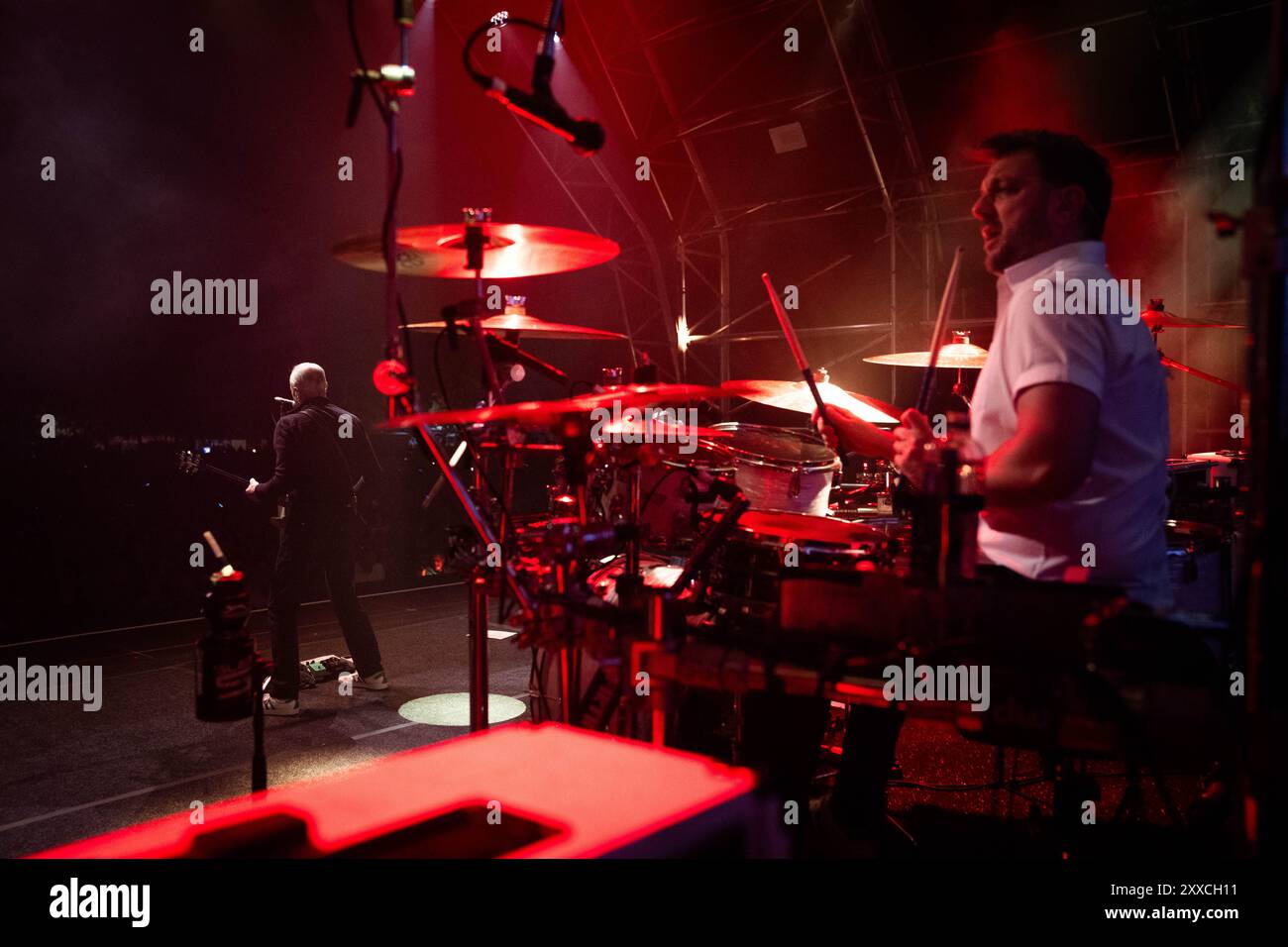 Leon cave drummer hi-res stock photography and images - Alamy