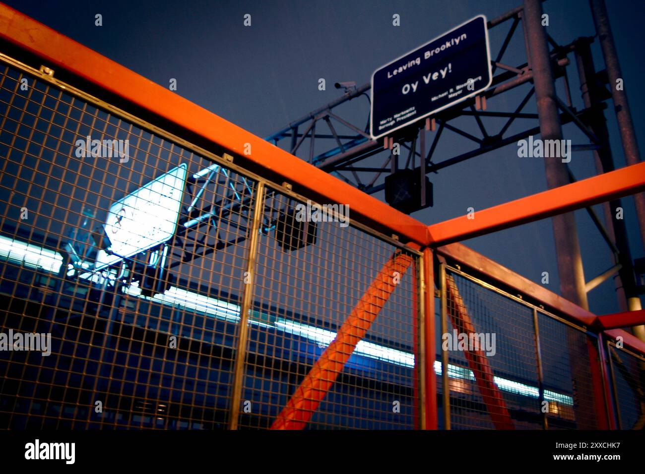 Brooklyn bridge sign leaving hi-res stock photography and images - Alamy