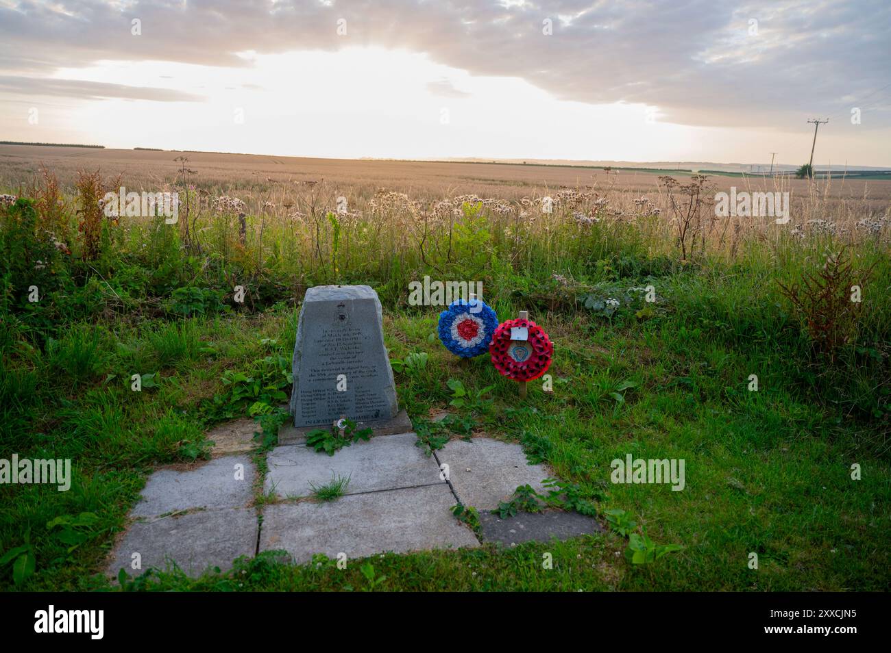 Memorial to WW2 the crew of Lancaster bomber PB476, shot down over ...