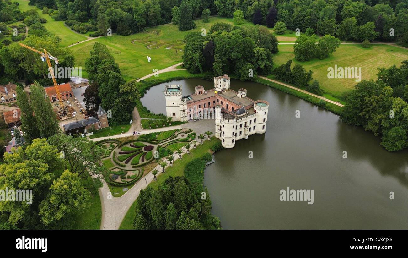 Kasteel van bouchout hi-res stock photography and images - Alamy