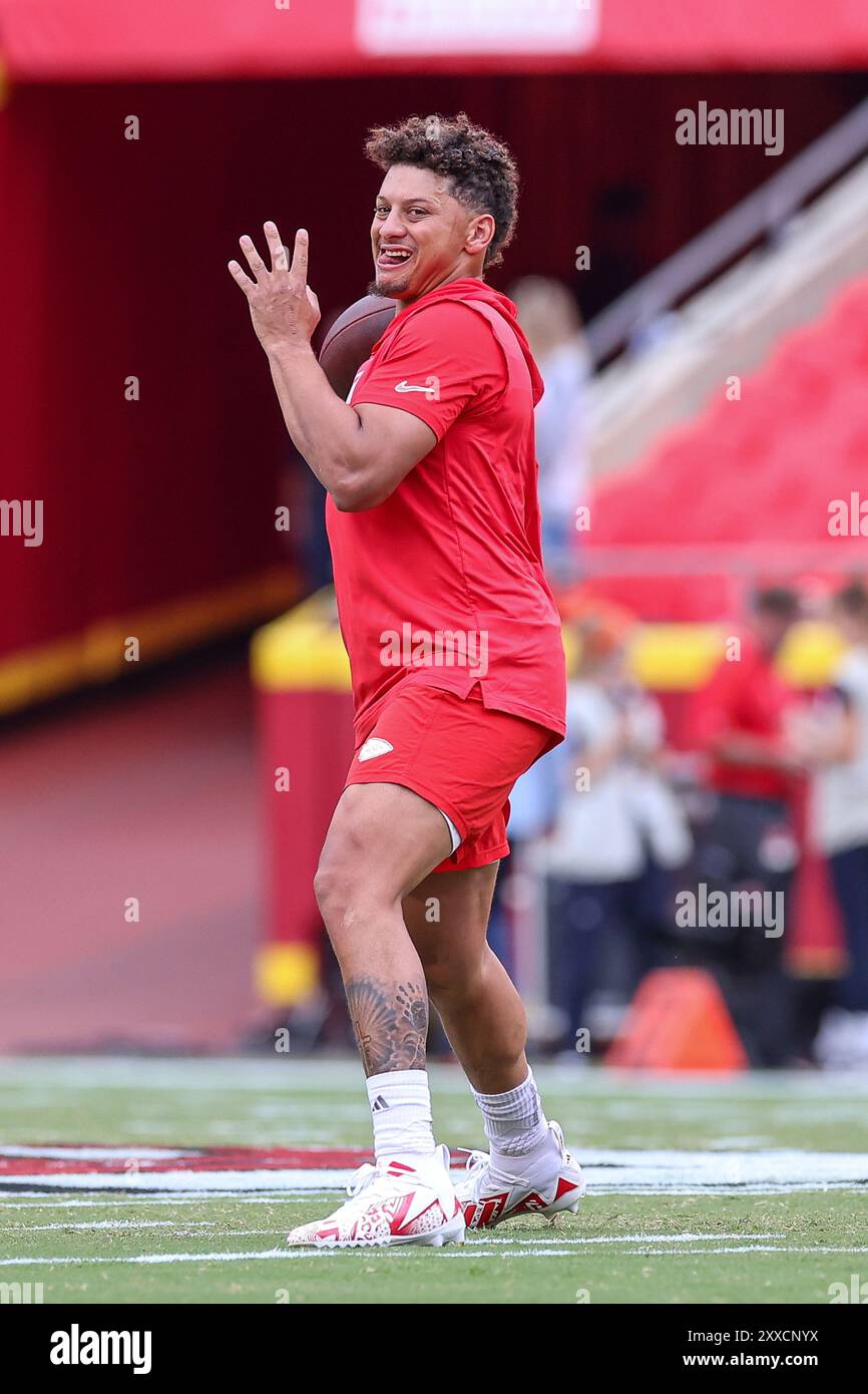 August 22, 2024: Kansas City Chiefs quarterback Patrick Mahomes (15 ...