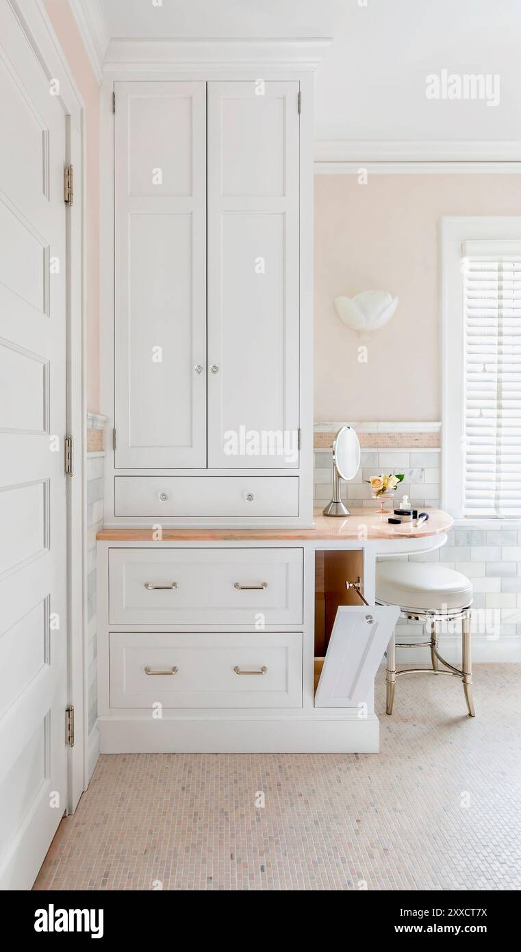 Laundry chute open hi-res stock photography and images - Alamy