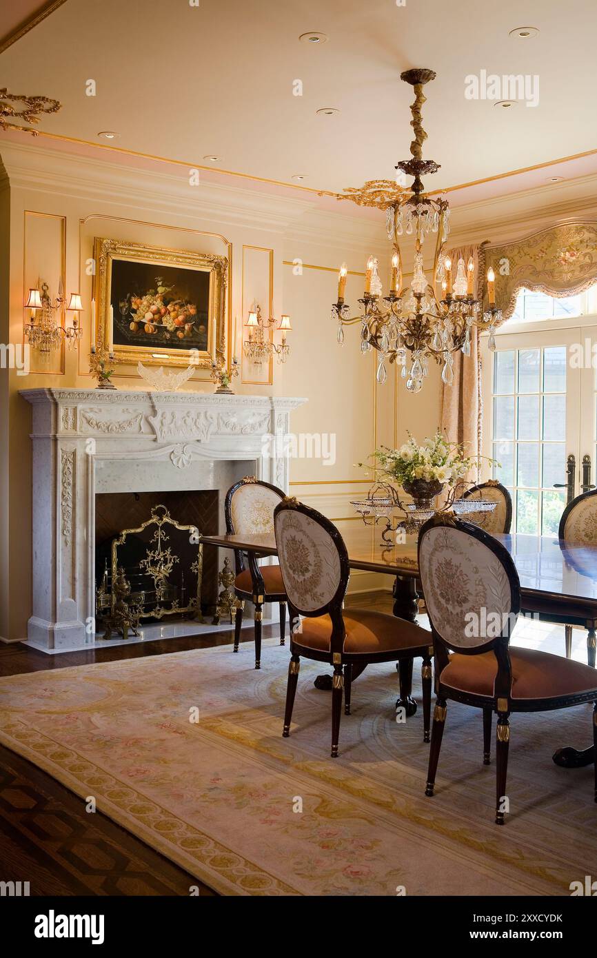 Gold decorative fireplace screen hi-res stock photography and images ...