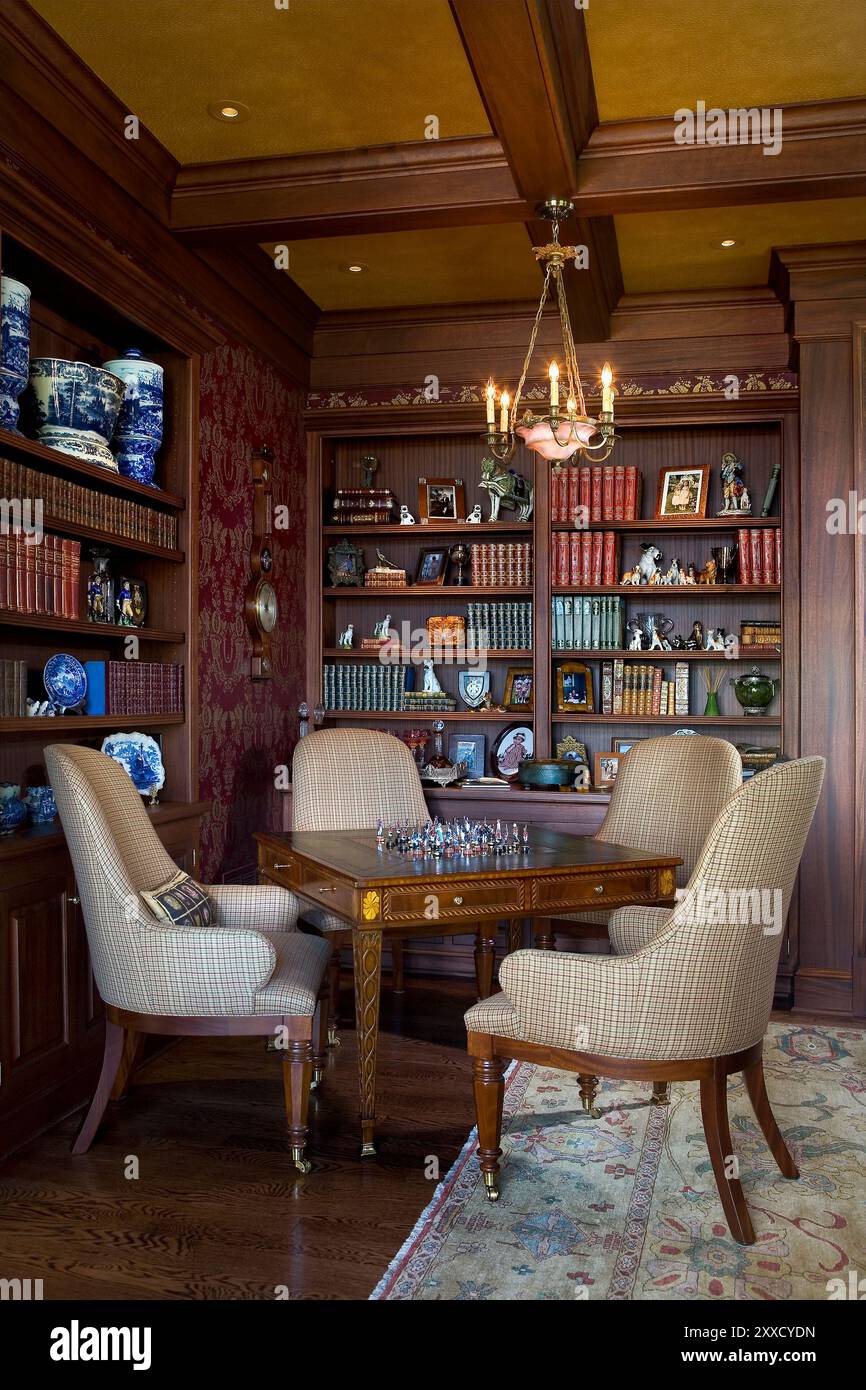 Colonial fugurines used as chess pieces hi-res stock photography and ...