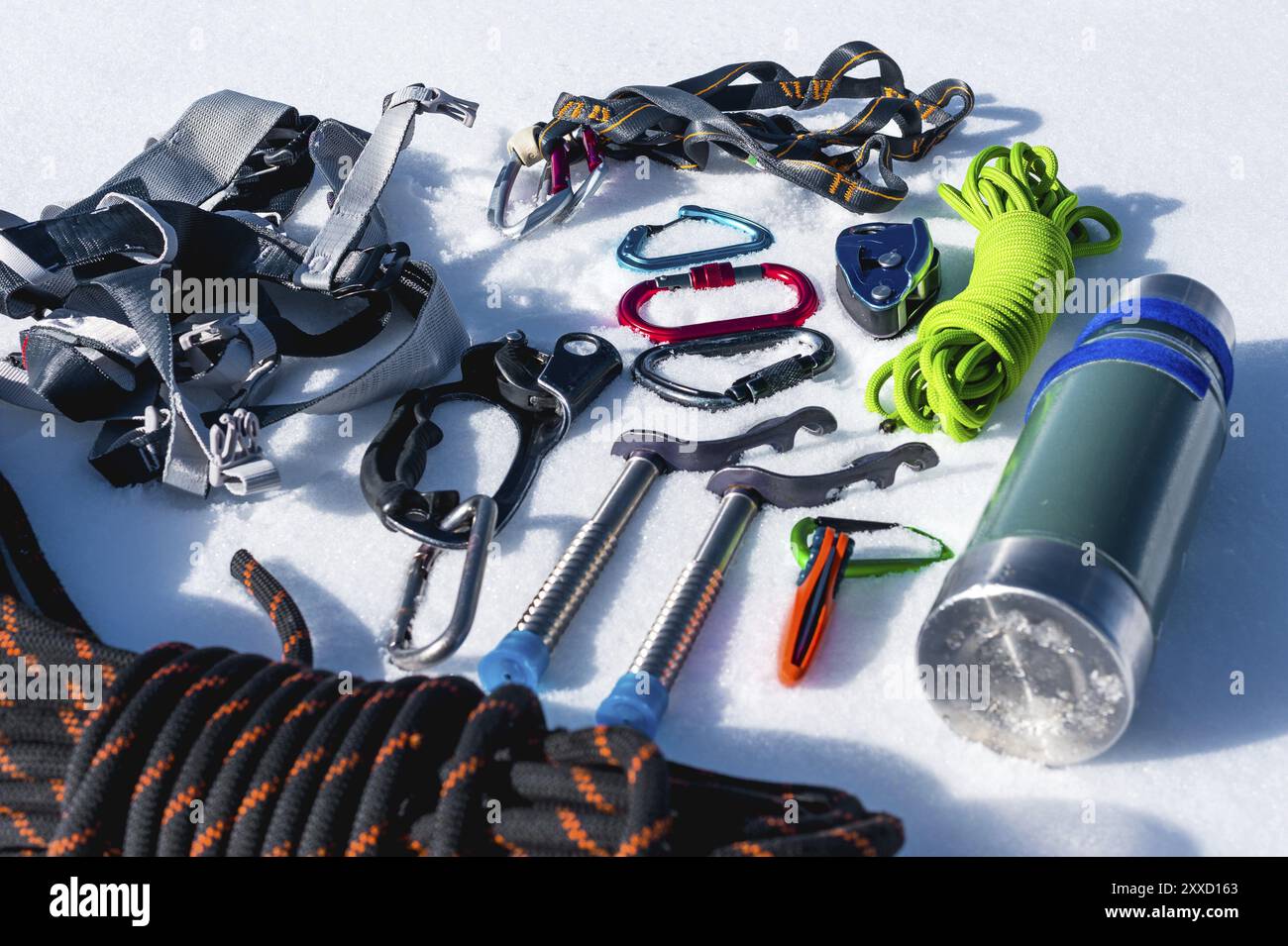 Rope statics hi-res stock photography and images - Alamy