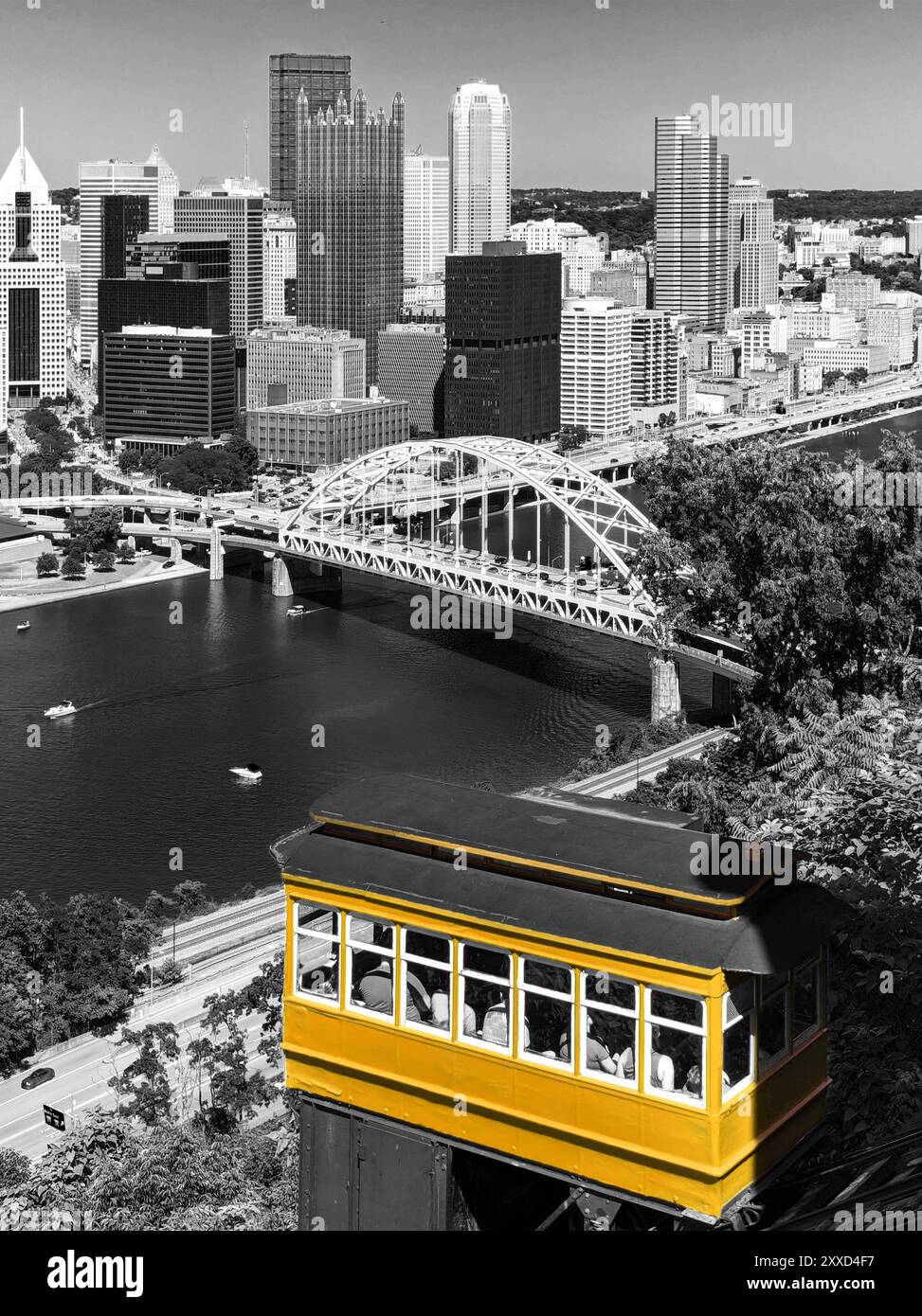 Pittsburgh, Pennsylvania - the historic Duquesne incline climbs above ...