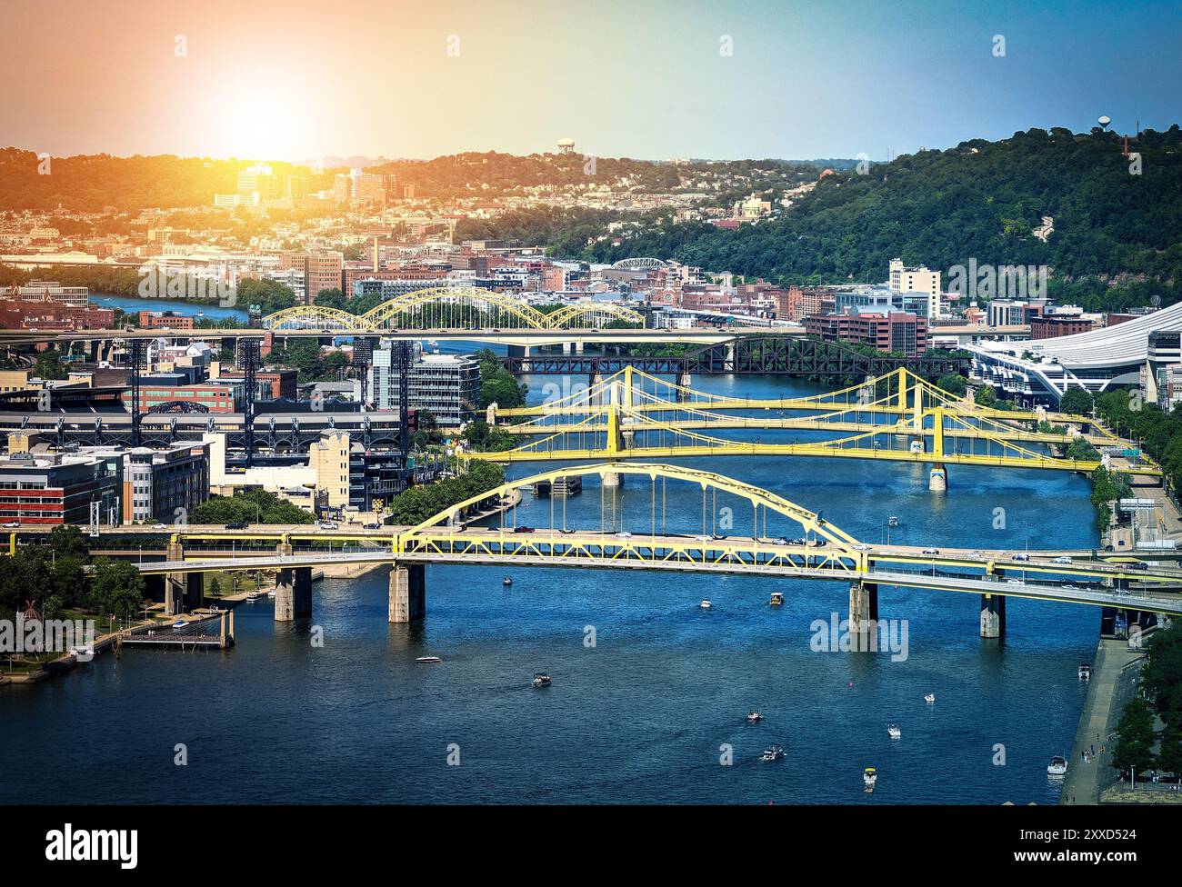 Pittsburgh pennsylvania bridge stadium hi-res stock photography and ...