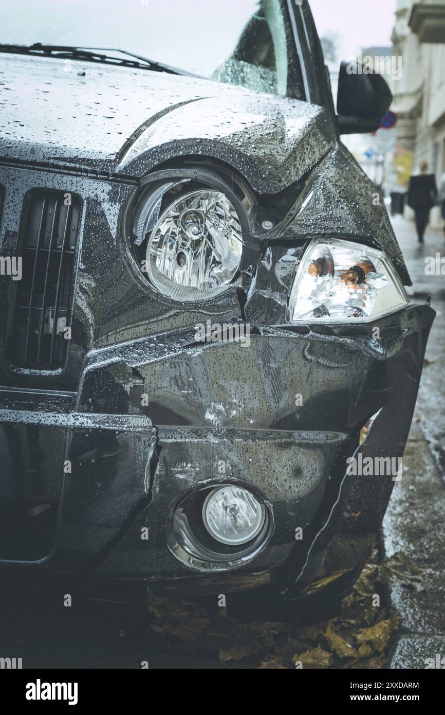 Front impact car hi-res stock photography and images - Alamy