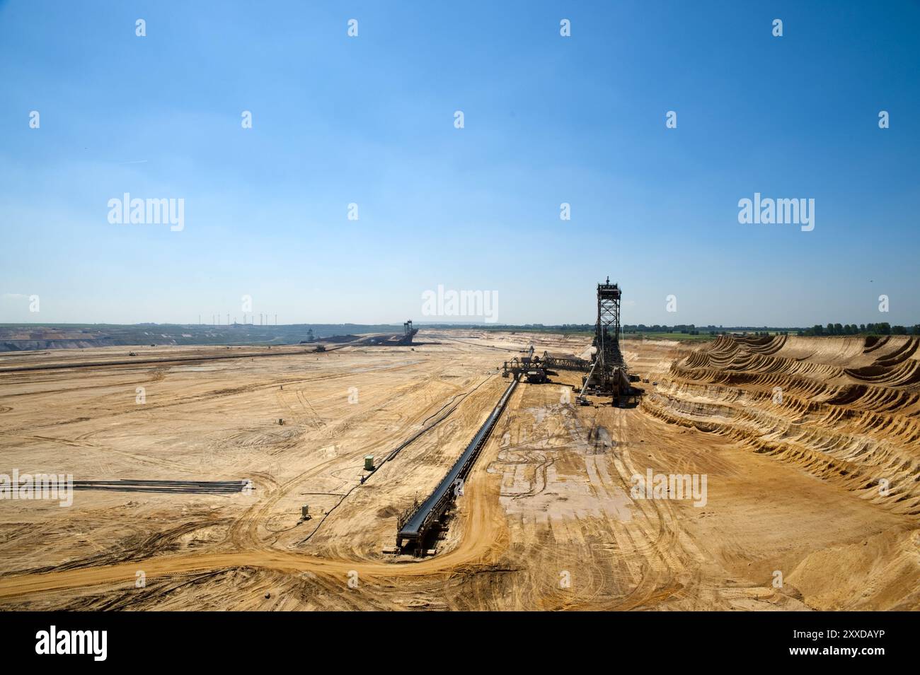 Overburden excavator in the Garzweiler open-cast mine Stock Photo - Alamy