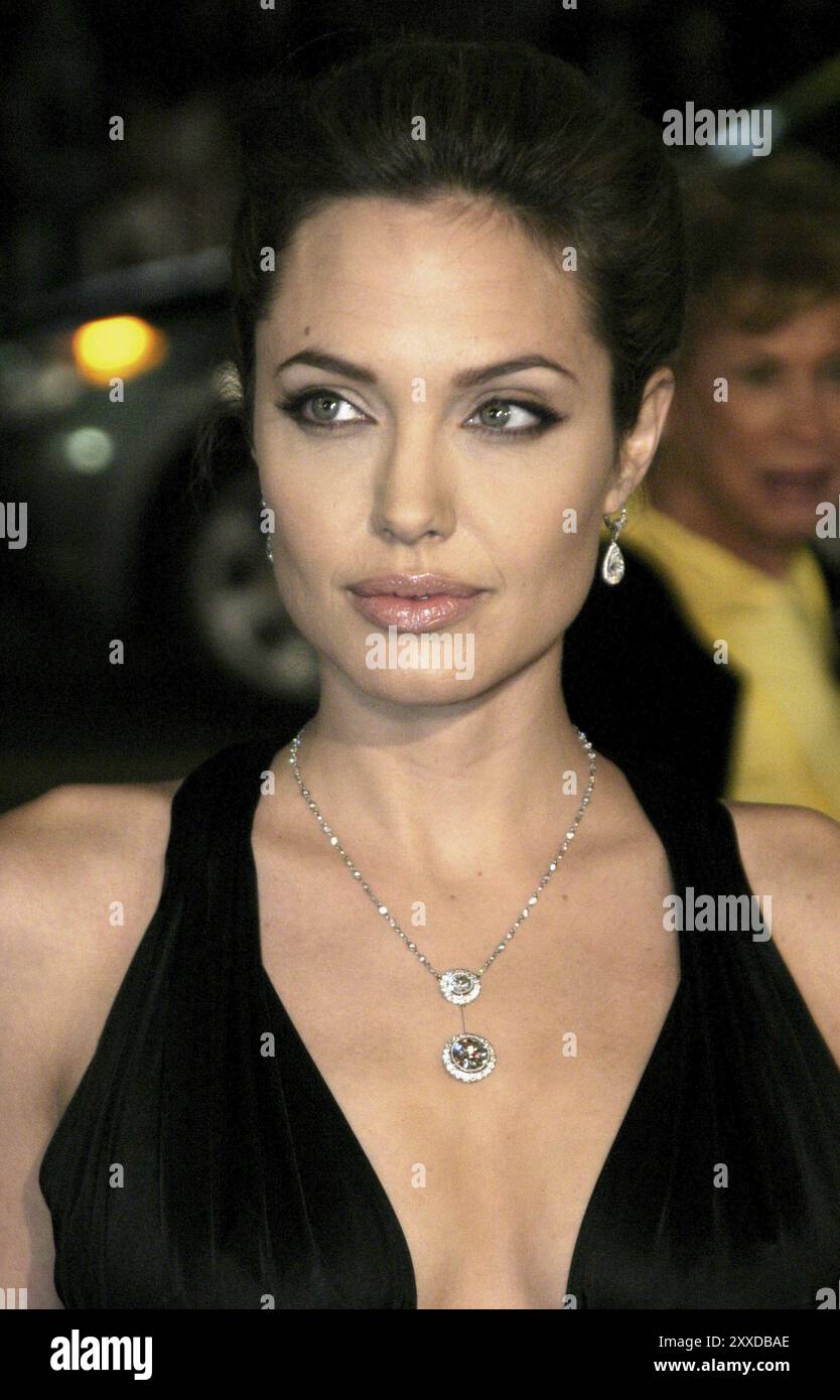 HOLLYWOOD, CA, NOVEMBER 16, 2004: Angelina Jolie at the Los Angeles ...