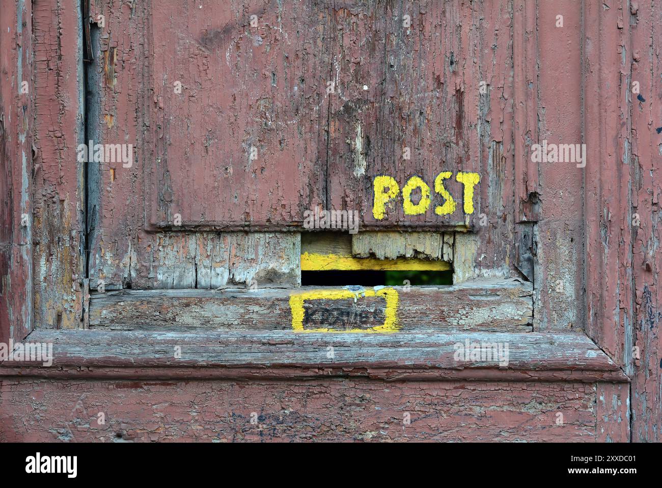 Letterbox on an abandoned old condemned house in Magdeburg Stock Photo ...
