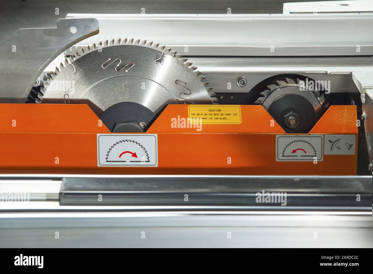 Lab precision hi-res stock photography and images - Alamy