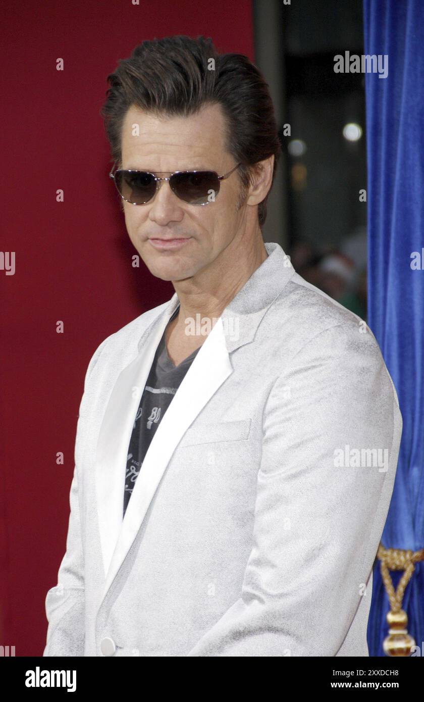Jim Carrey at the Los Angeles premiere of 'The Incredible Burt ...