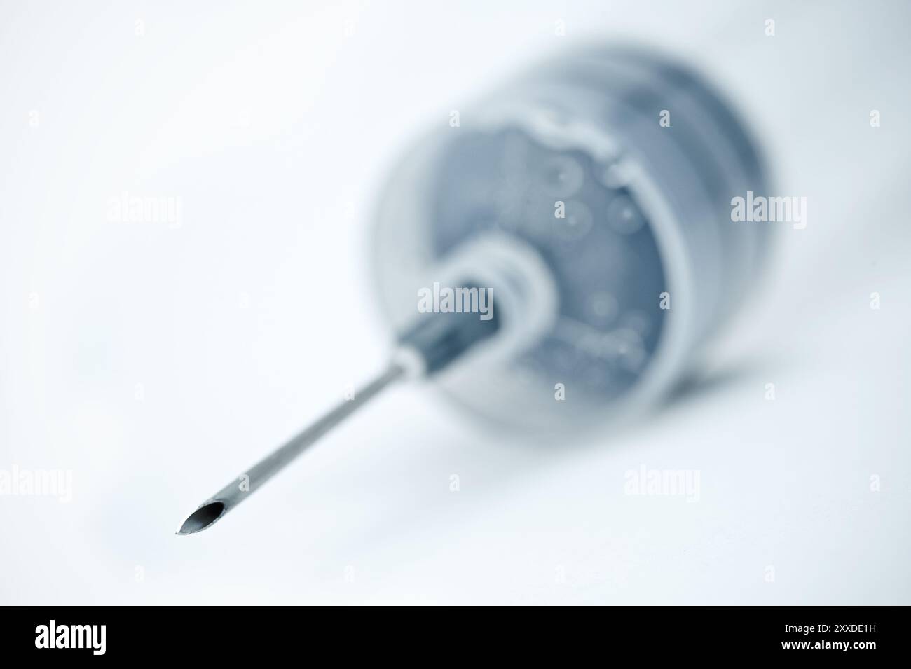 Close up needle tip syringe hi-res stock photography and images - Alamy