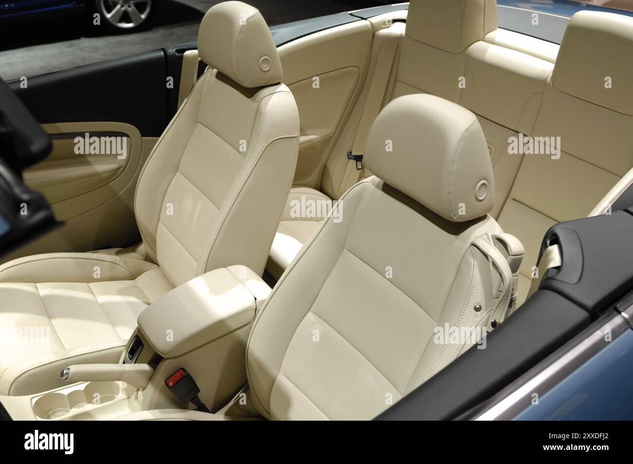Ivory car hi-res stock photography and images - Alamy