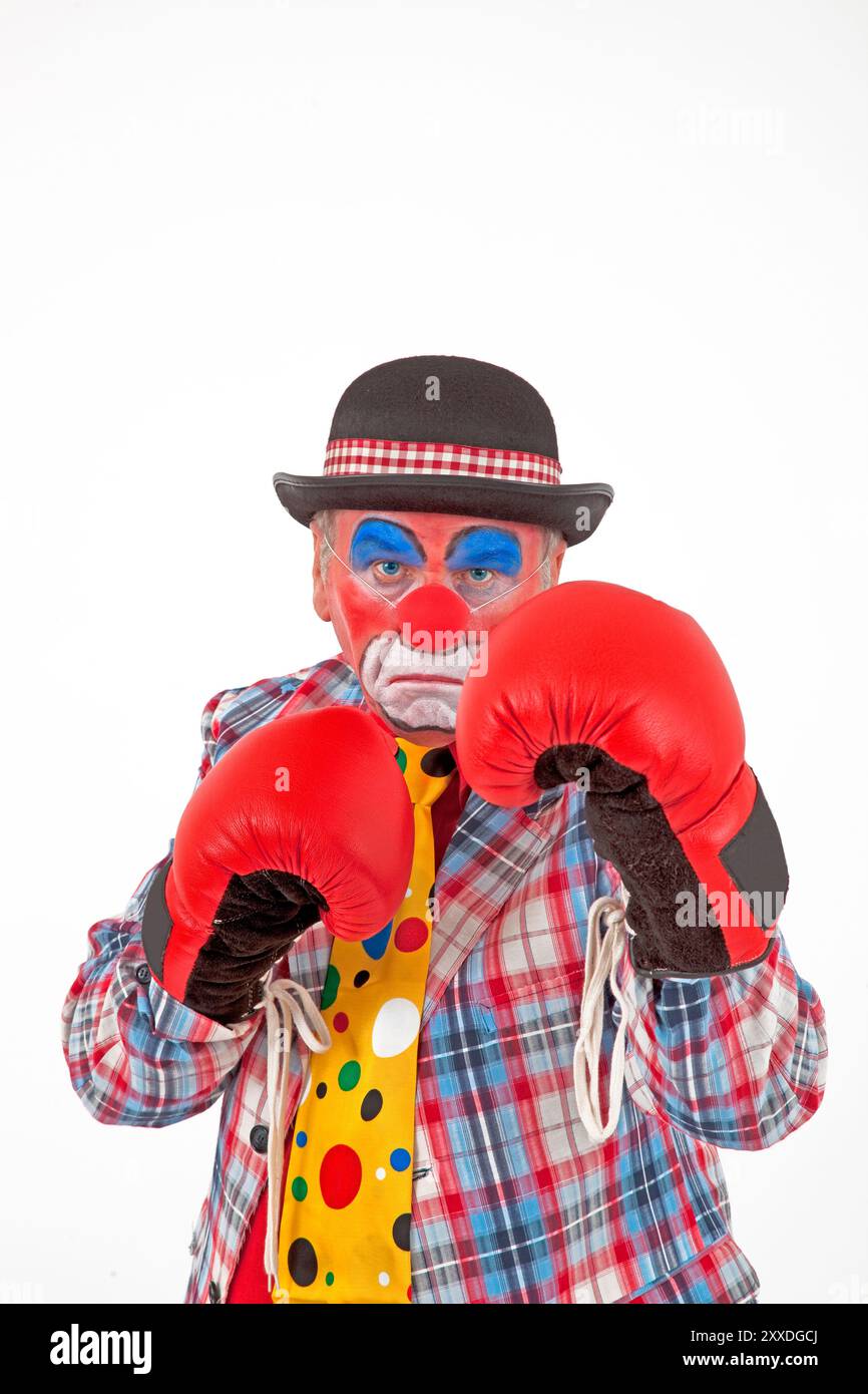 Senior male boxer hi-res stock photography and images - Alamy