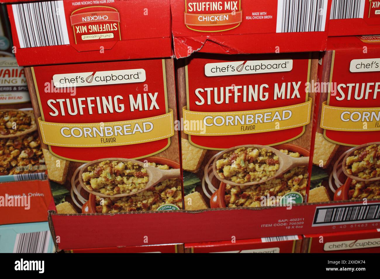 ALDI Chef's Cupboard STUFFING MIX in boxes on a shelf Stock Photo - Alamy