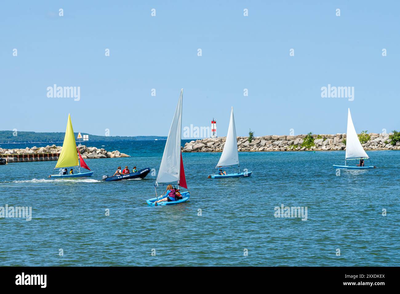 Novice sailors learning to sail at a sailing school in Thornbury ...