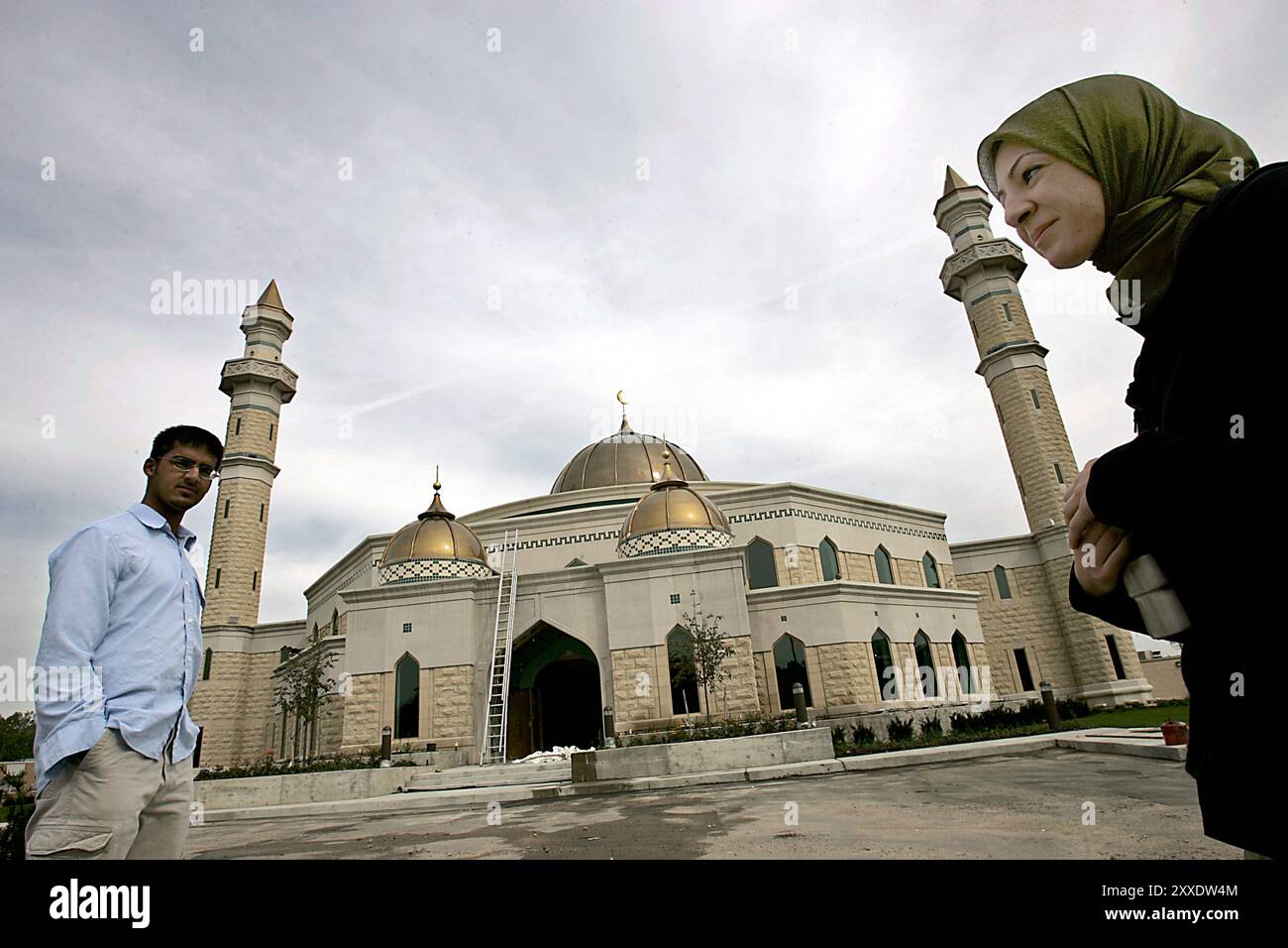 Dearborn, MI, USA, September 8th 2004: Celena Khatib and Misbah Shahid ...