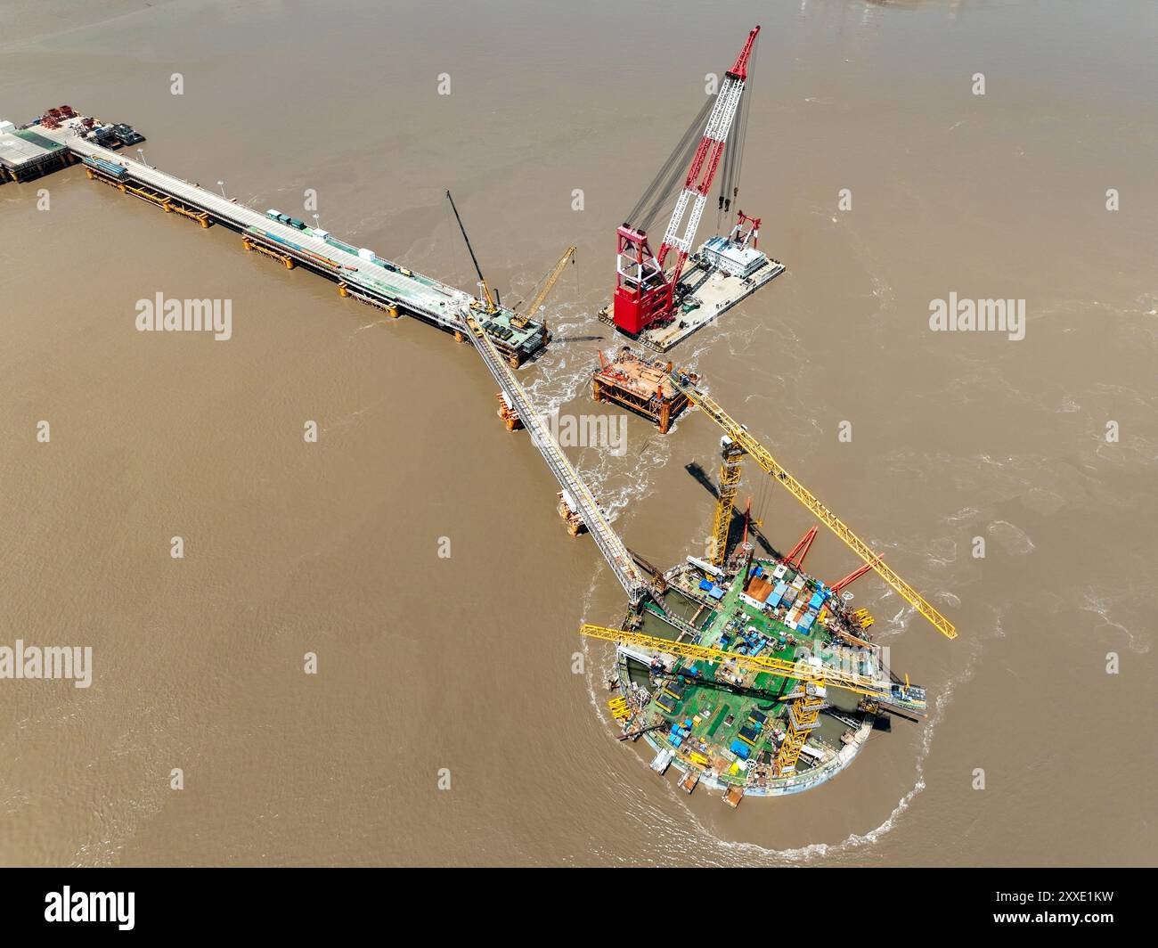 ZHOUSHAN, CHINA - AUGUST 24, 2024 - A view shows the construction of ...