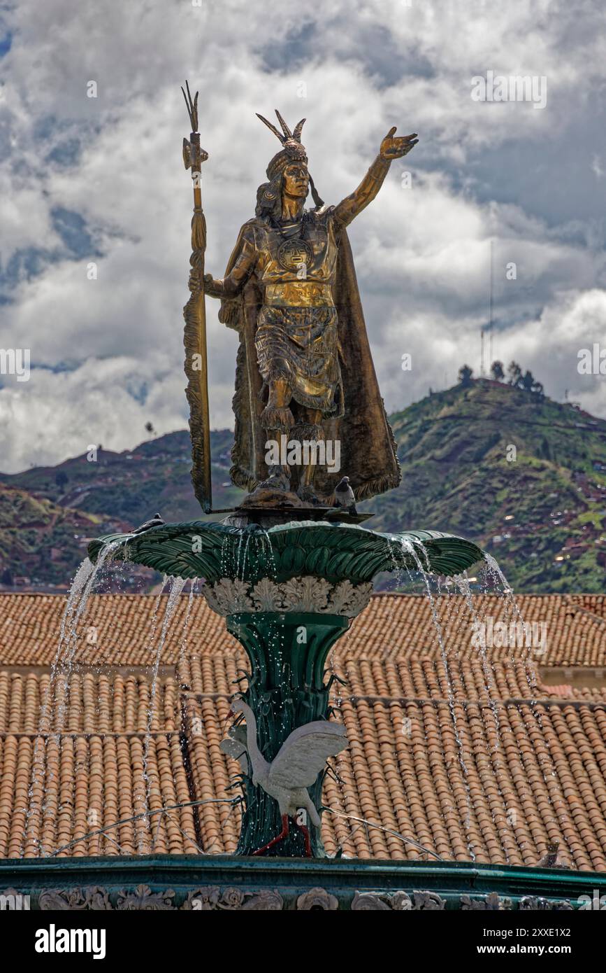 Cuzco, Peru. 5th Jan, 2024. Fountain topped with the statue of Emperor ...
