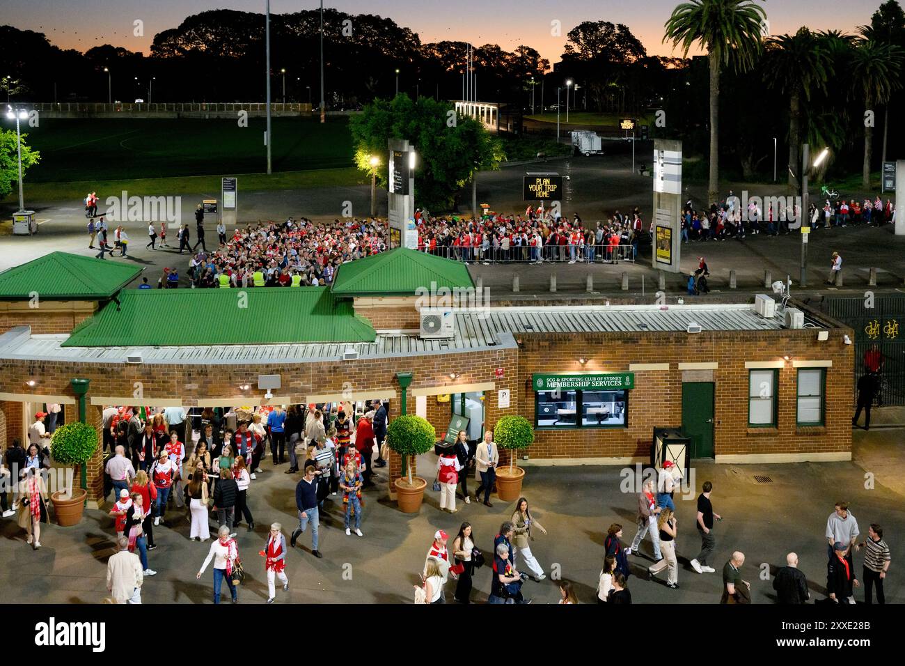 Sydney, Australia. 24th Aug, 2024. A big crowd arrives before the AFL ...