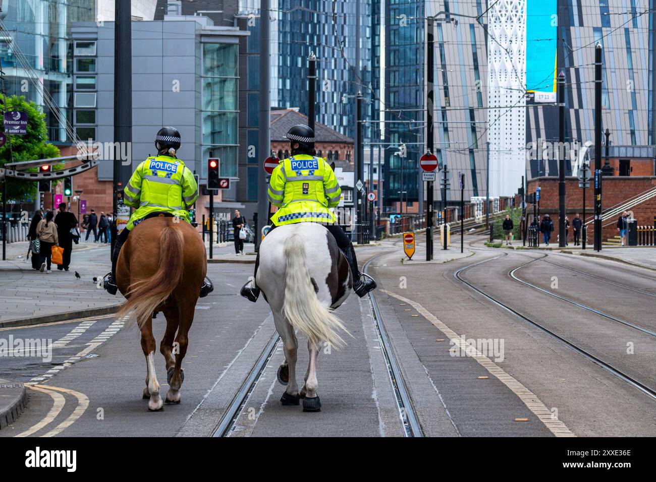 Police officers on parade uk hi-res stock photography and images - Alamy