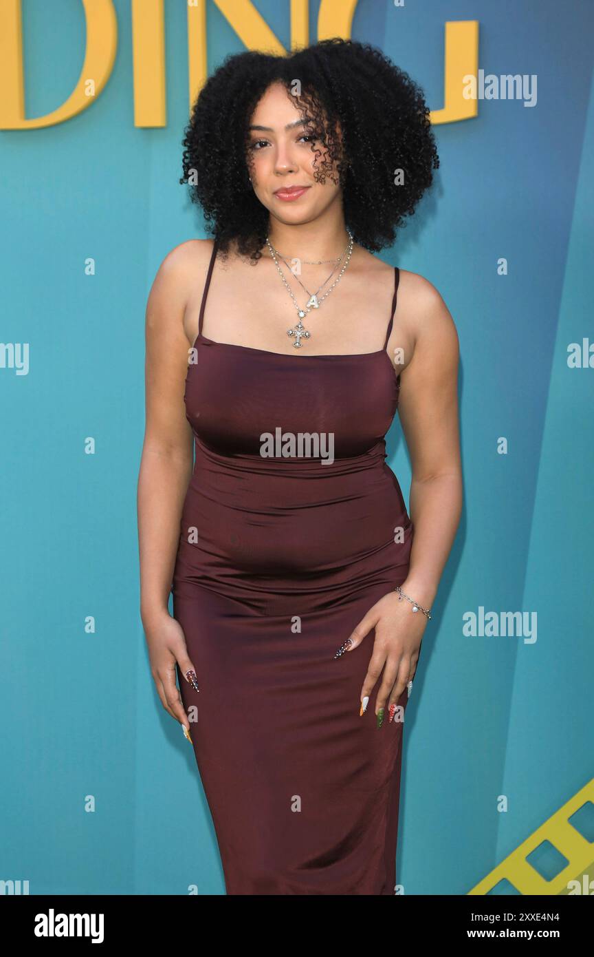 Alexa Beckford bei der Premiere der 4. Staffel der Hulu Serie 'Only ...