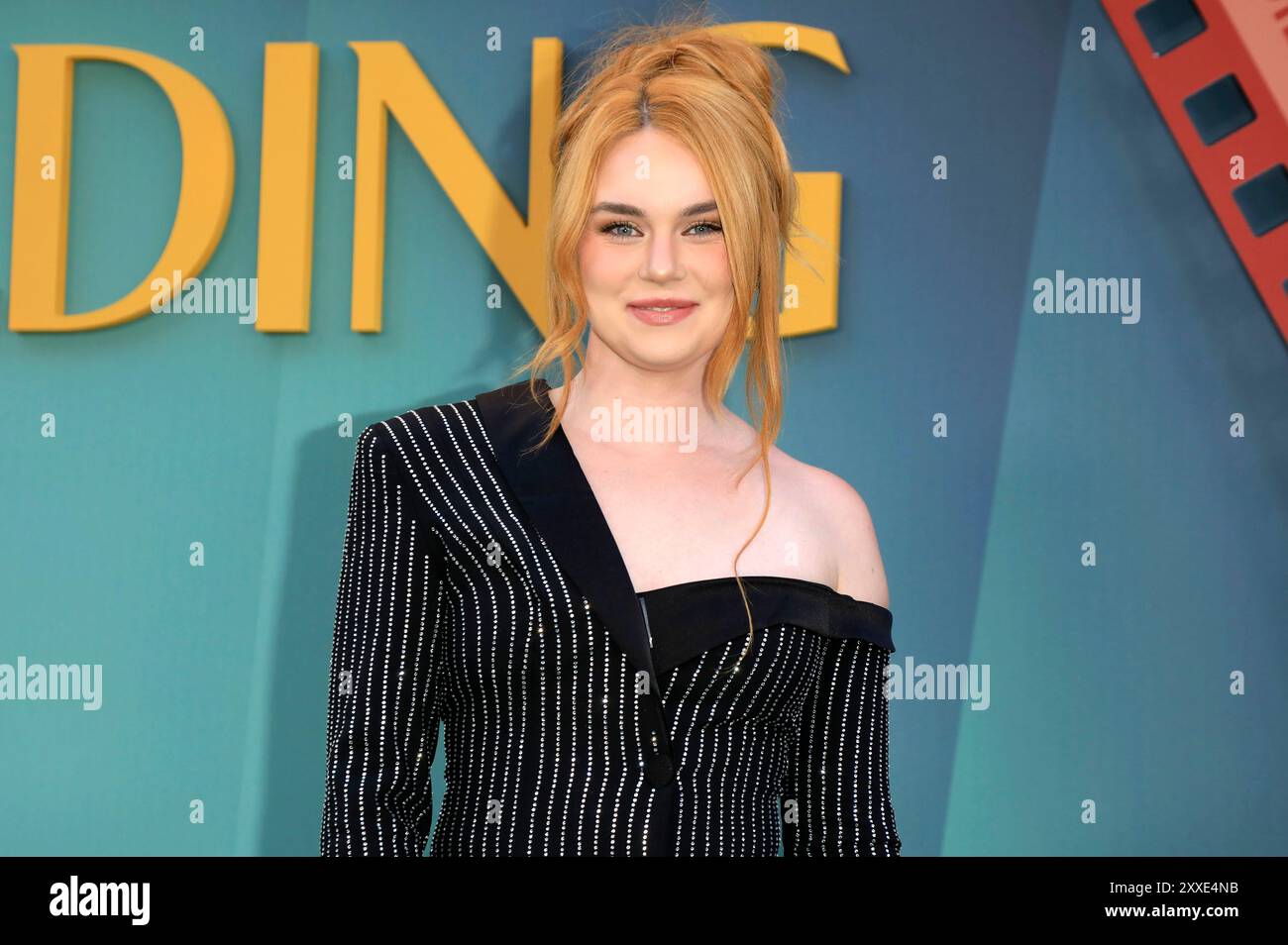 Sam Temple bei der Premiere der 4. Staffel der Hulu Serie 'Only Murders in the Building' in den ...