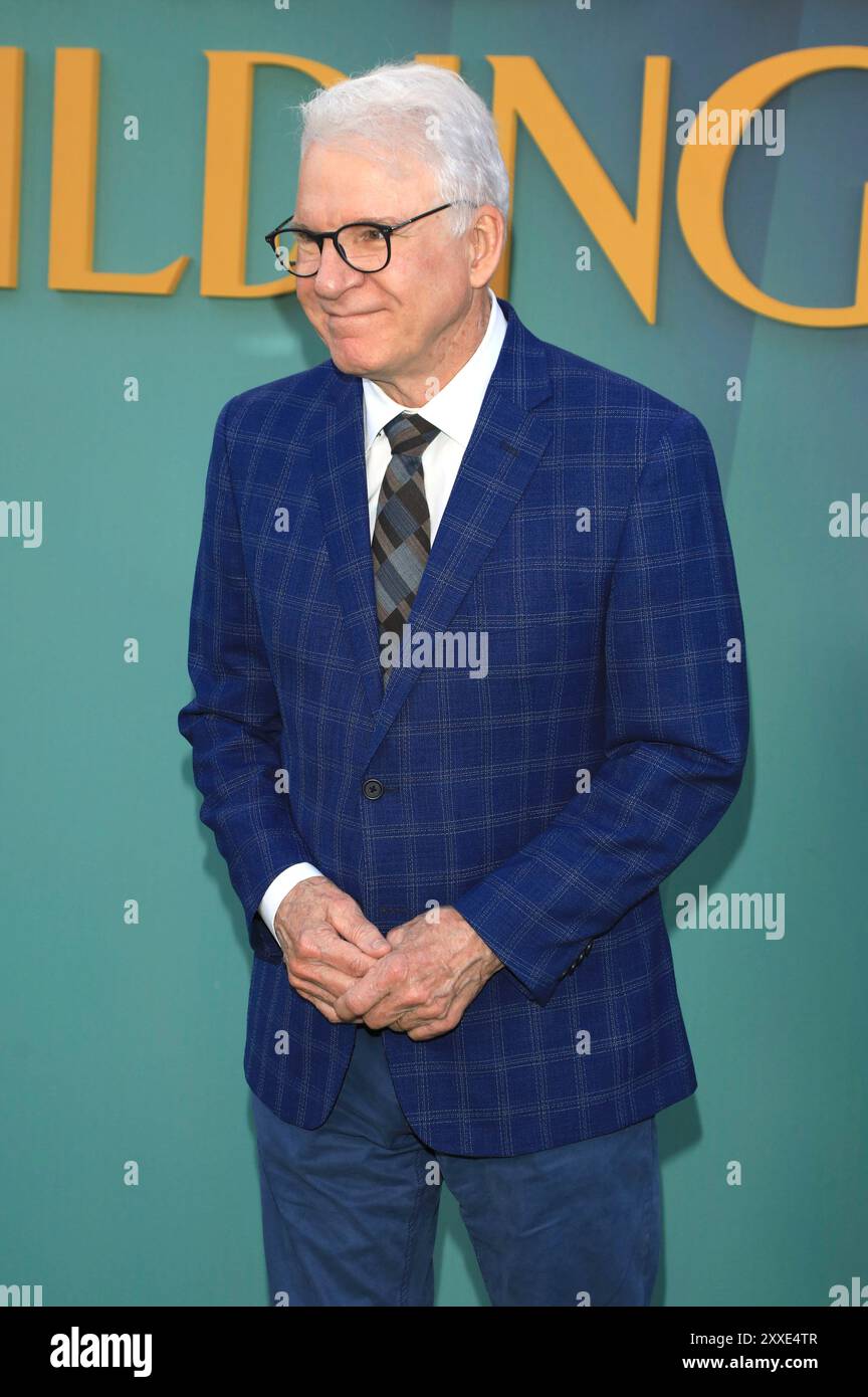 Steve Martin bei der Premiere der 4. Staffel der Hulu Serie 'Only ...