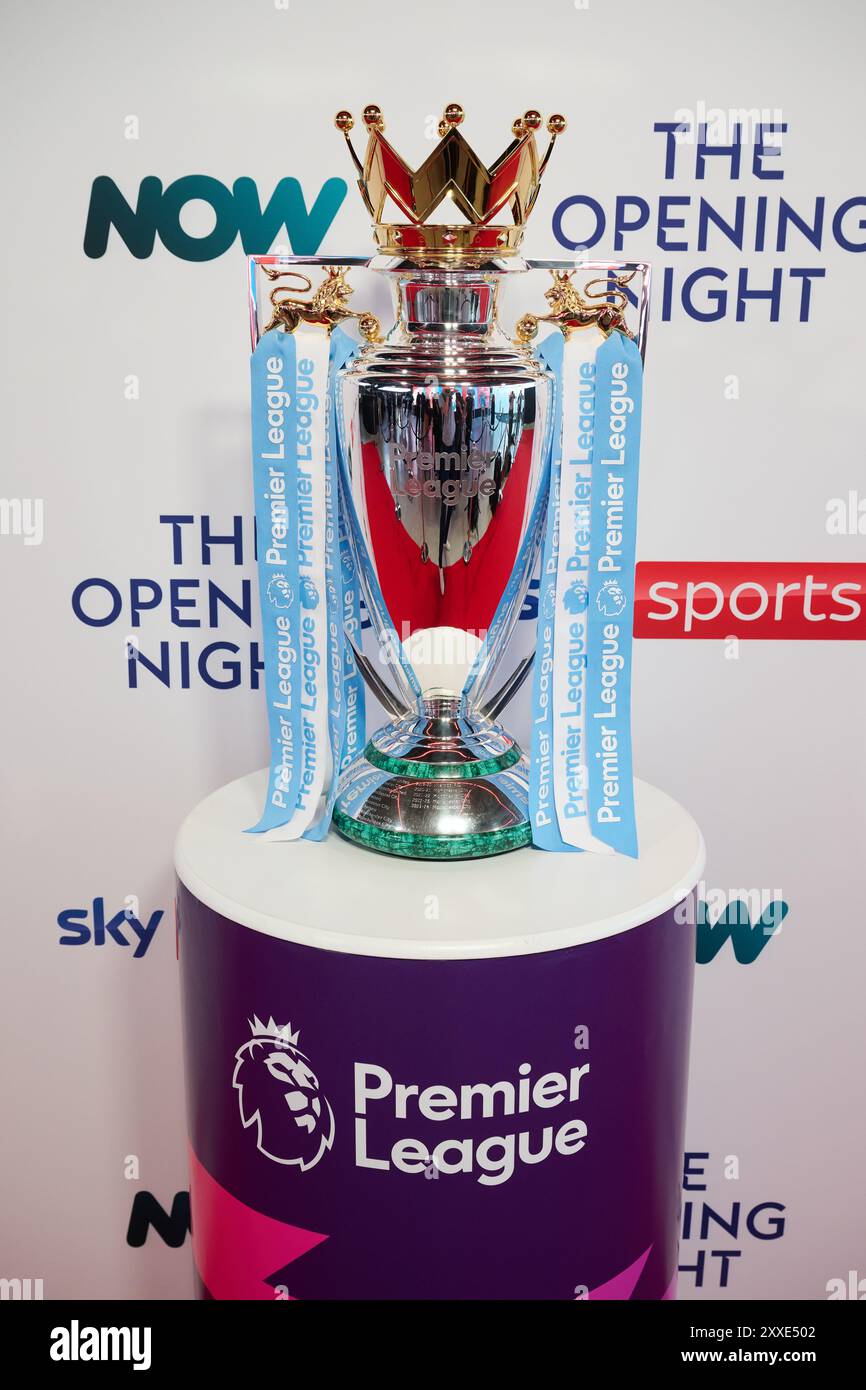 Premier League Trophy Stock Photo - Alamy