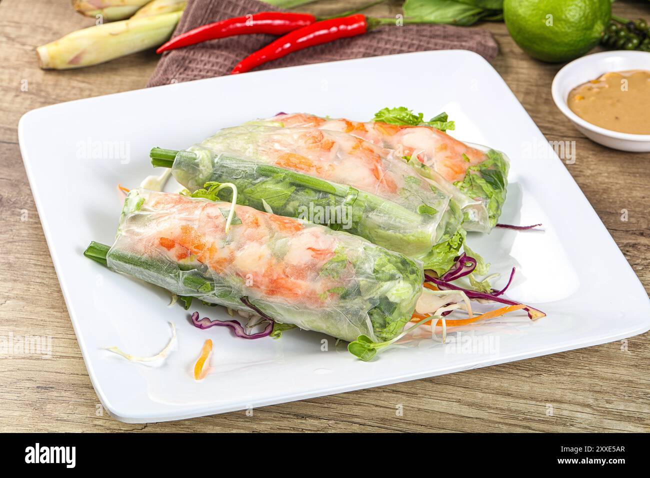 Vietnamese spring roll with prawn, carrot and salad Stock Photo - Alamy