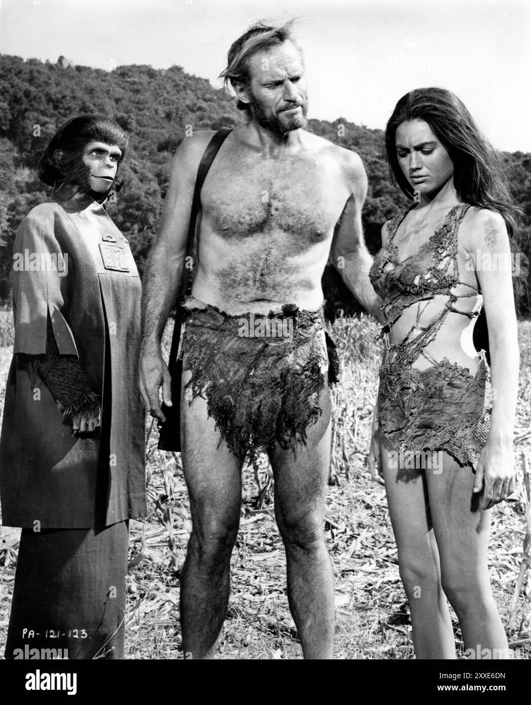 KIM HUNTER CHARLTON HESTON and LINDA HARRISON in PLANET OF THE APES 1968 director FRANKLIN J ...