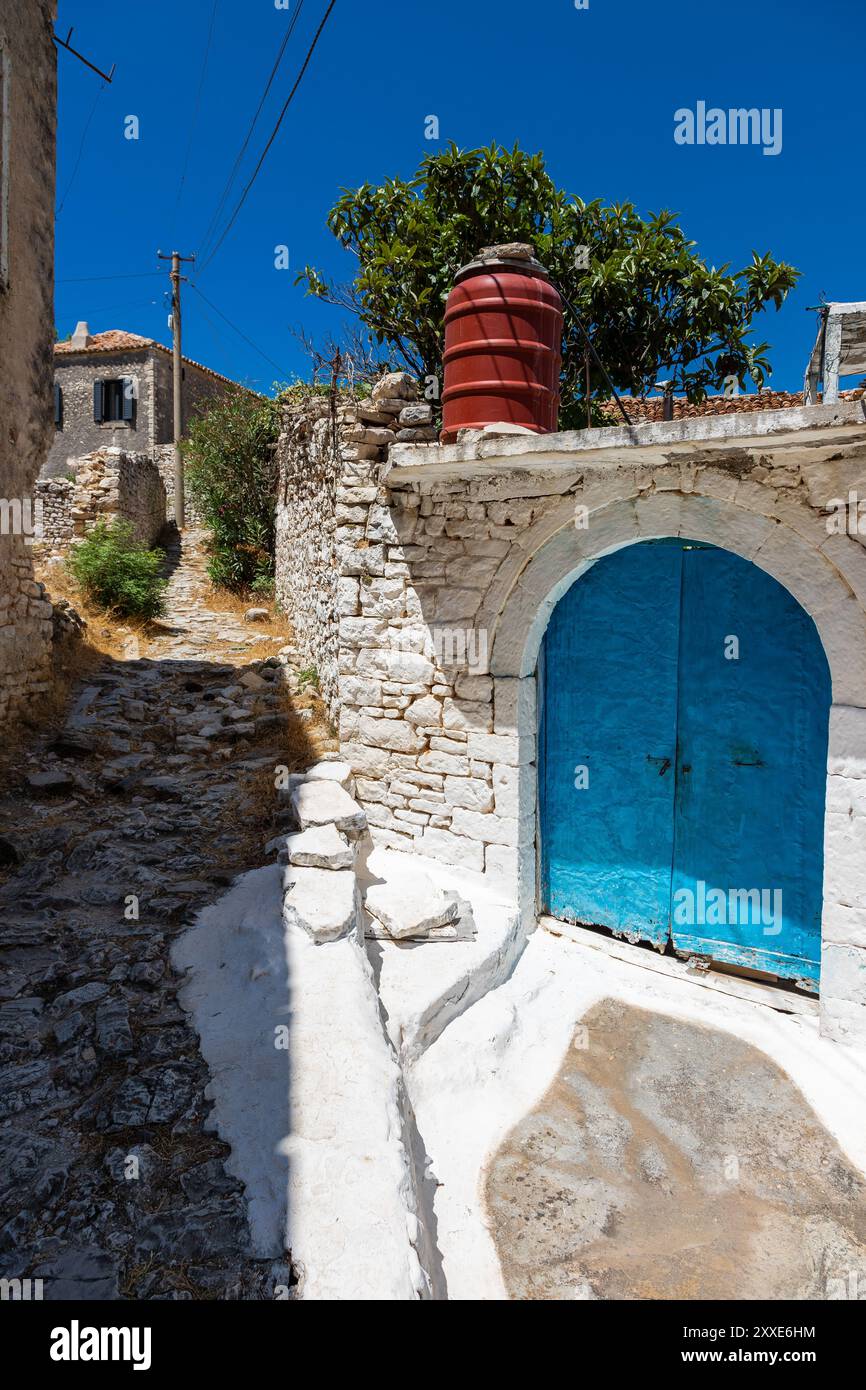 Hidden in the hills behind the coast, between the popular Porto Palermo ...