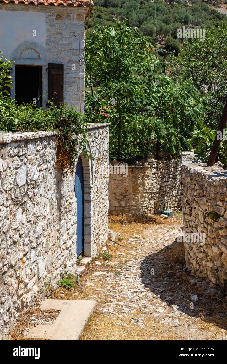 Hidden in the hills behind the coast, between the popular Porto Palermo ...