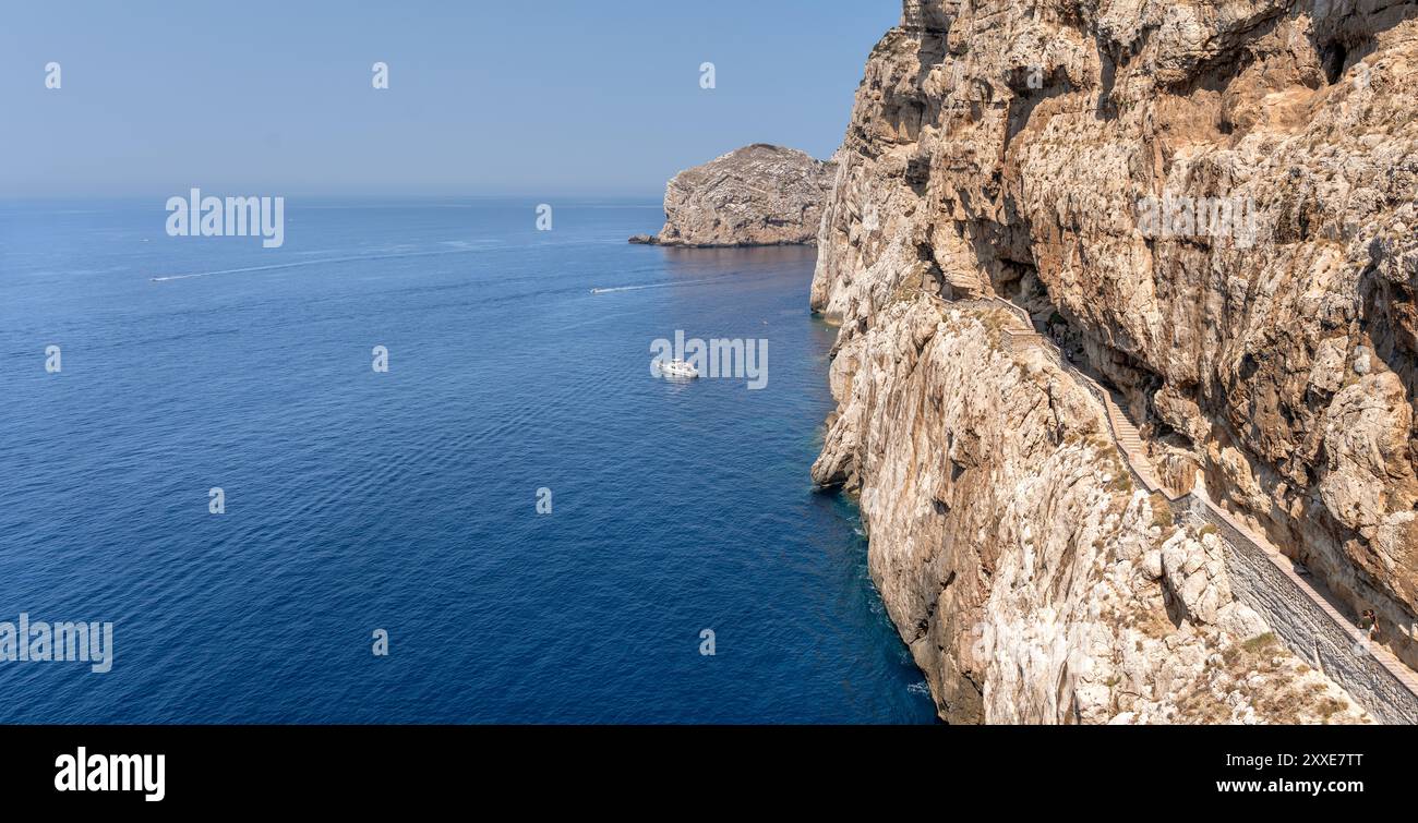 Spectacular seascape of the great cliff with access to the Neptune's ...